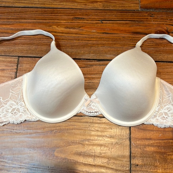 Maidenform | Intimates & Sleepwear | Maidenform White Lace Bra Size 38c ...